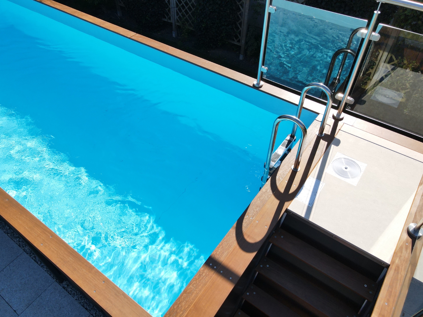 Galerie photos & vidéos - Neo Pool